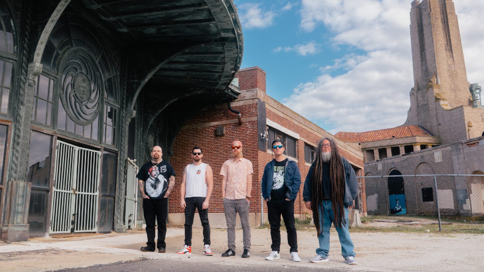 BUMPIN UGLIES W/ HOWI SPANGLER - Born Buffalo