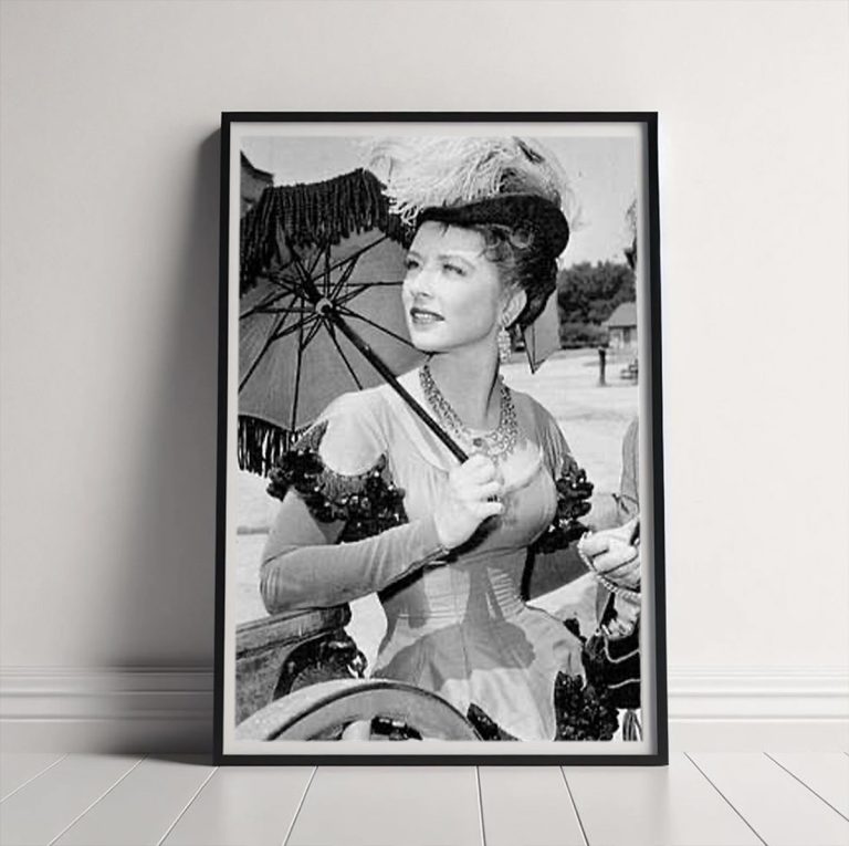 Amanda Blake - Born Buffalo